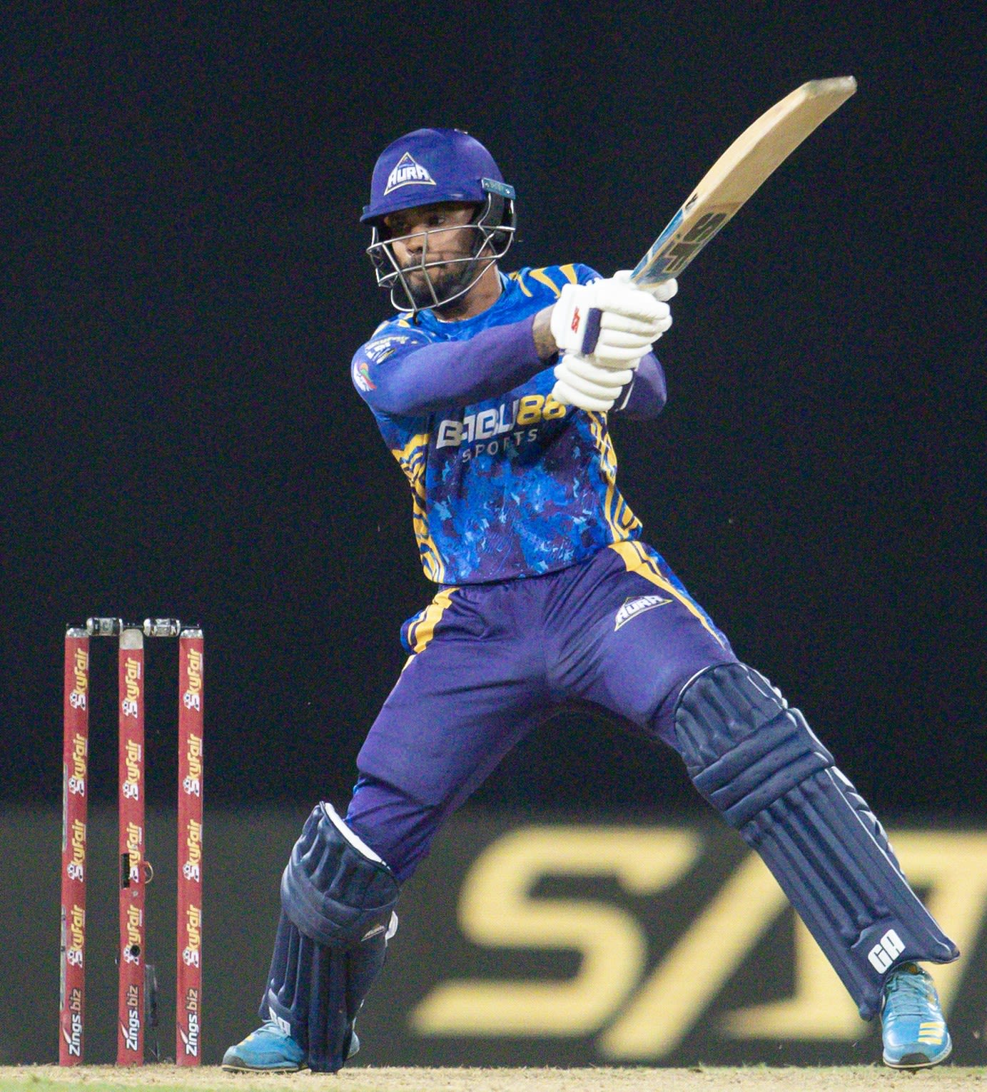 Dhananjaya de Silva top-scored for Dambulla Aura with 40 off 29 balls ...