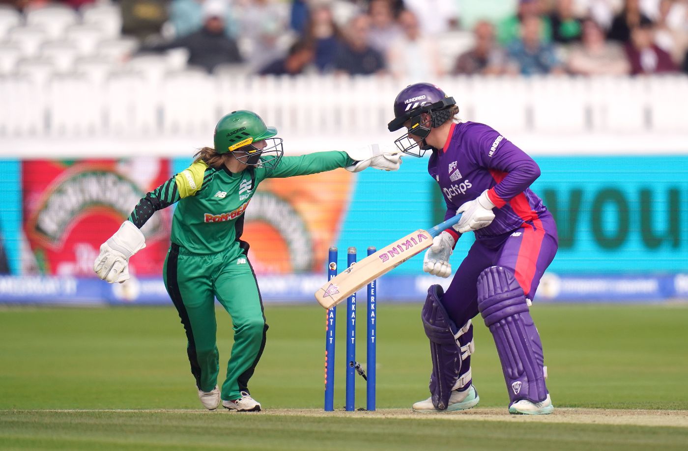 Rhianna Southby stumps Northern Superchargers' Hollie Armitage ...