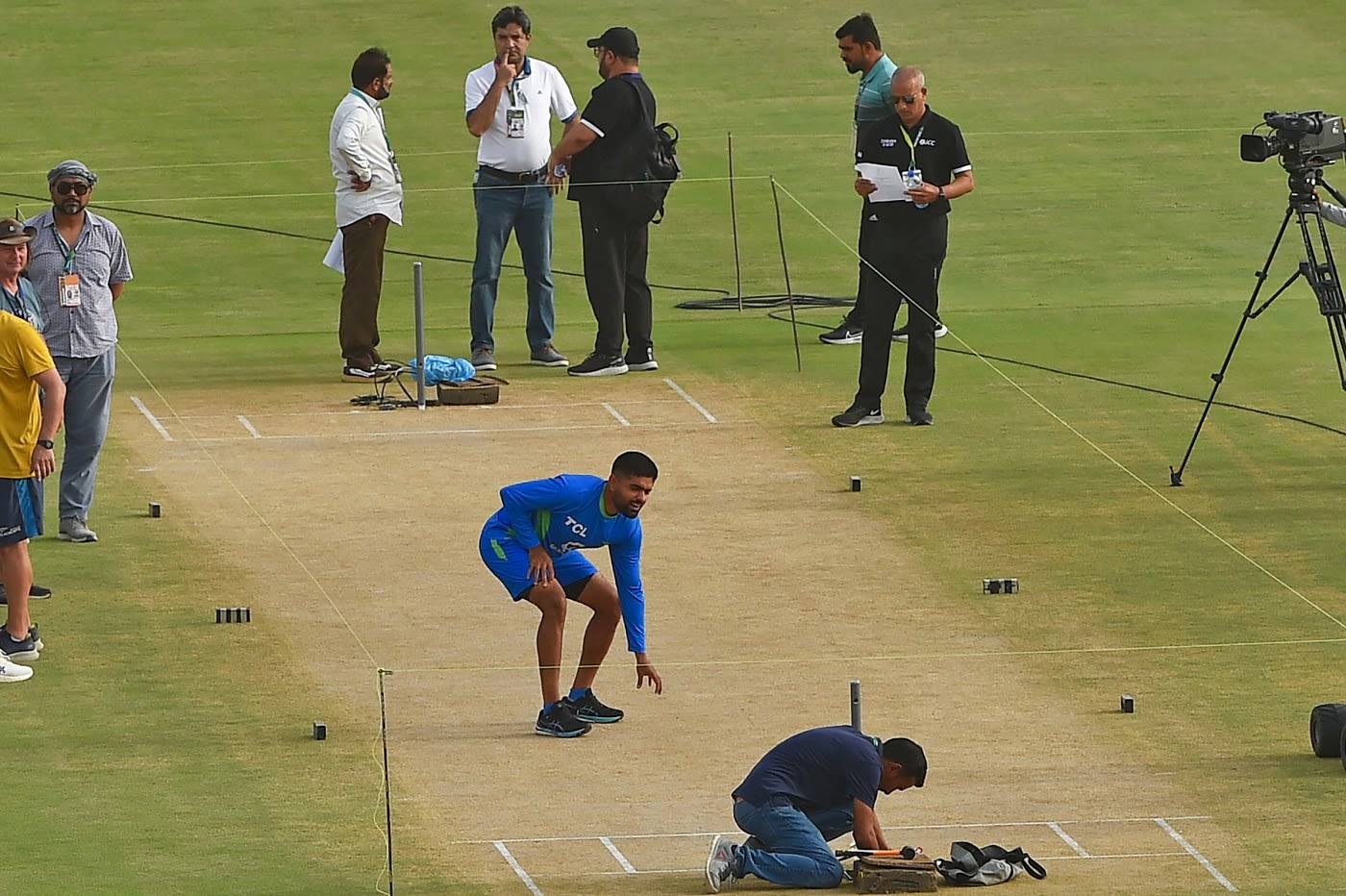 Babar Azam checks out the Multan surface | ESPNcricinfo.com