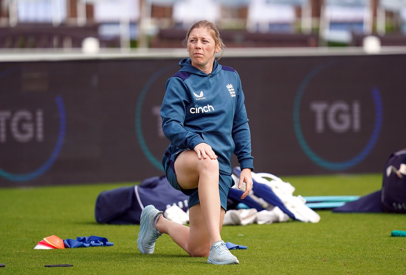 Heather Knight warms up for England training ahead of the first T20I ...