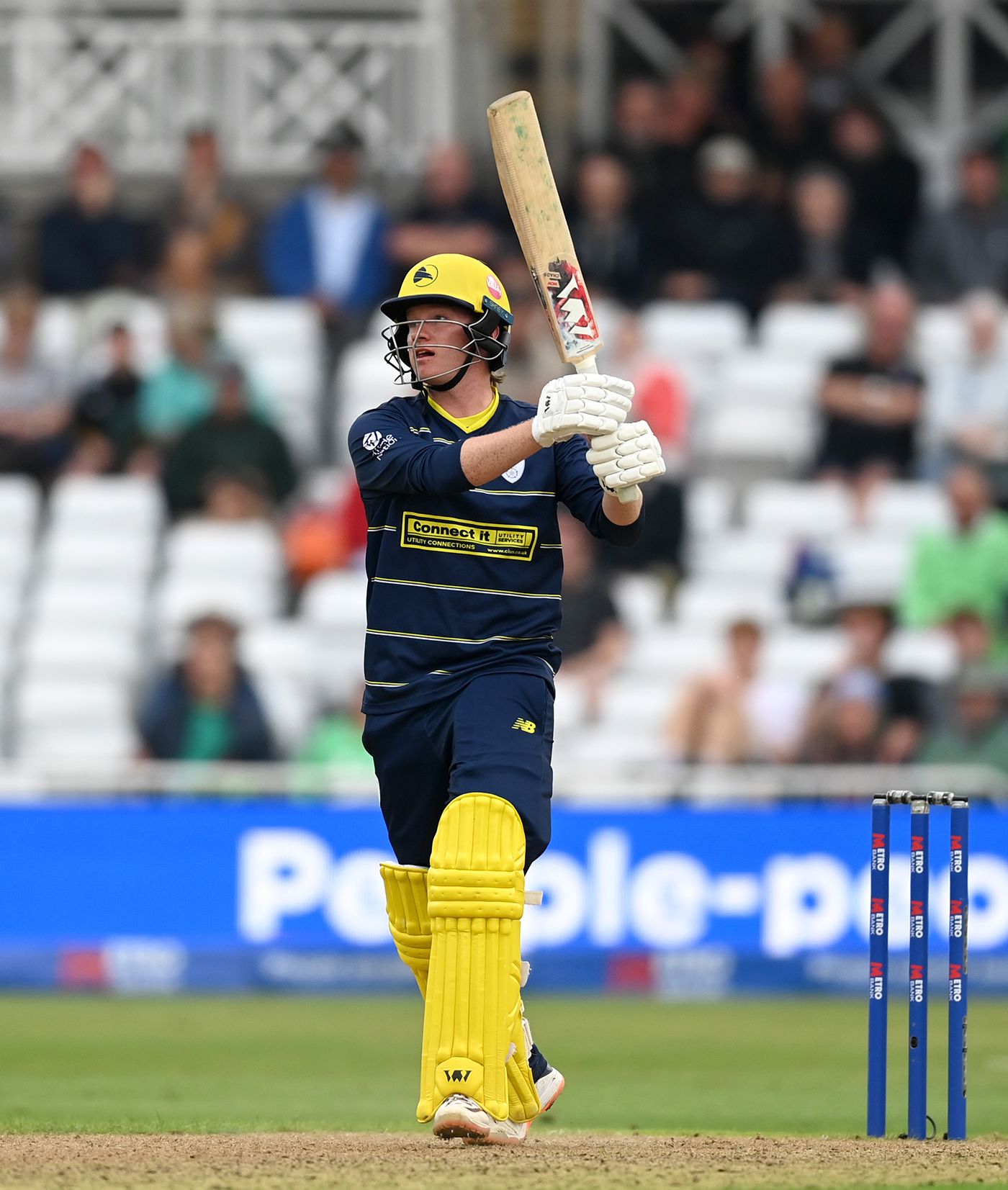 Tom Prest steered Hampshire's chase with a half-century | ESPNcricinfo.com
