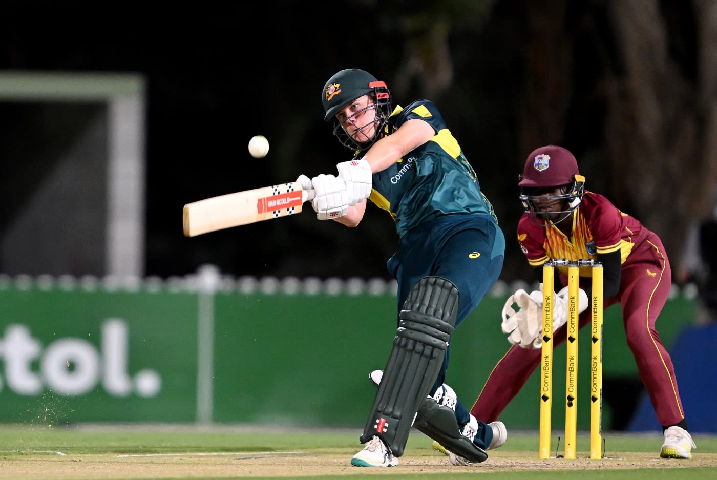 Tahlia McGrath lofts down the ground | ESPNcricinfo.com Tahlia McGrath lofts down the ground | ESPNcricinfo.com