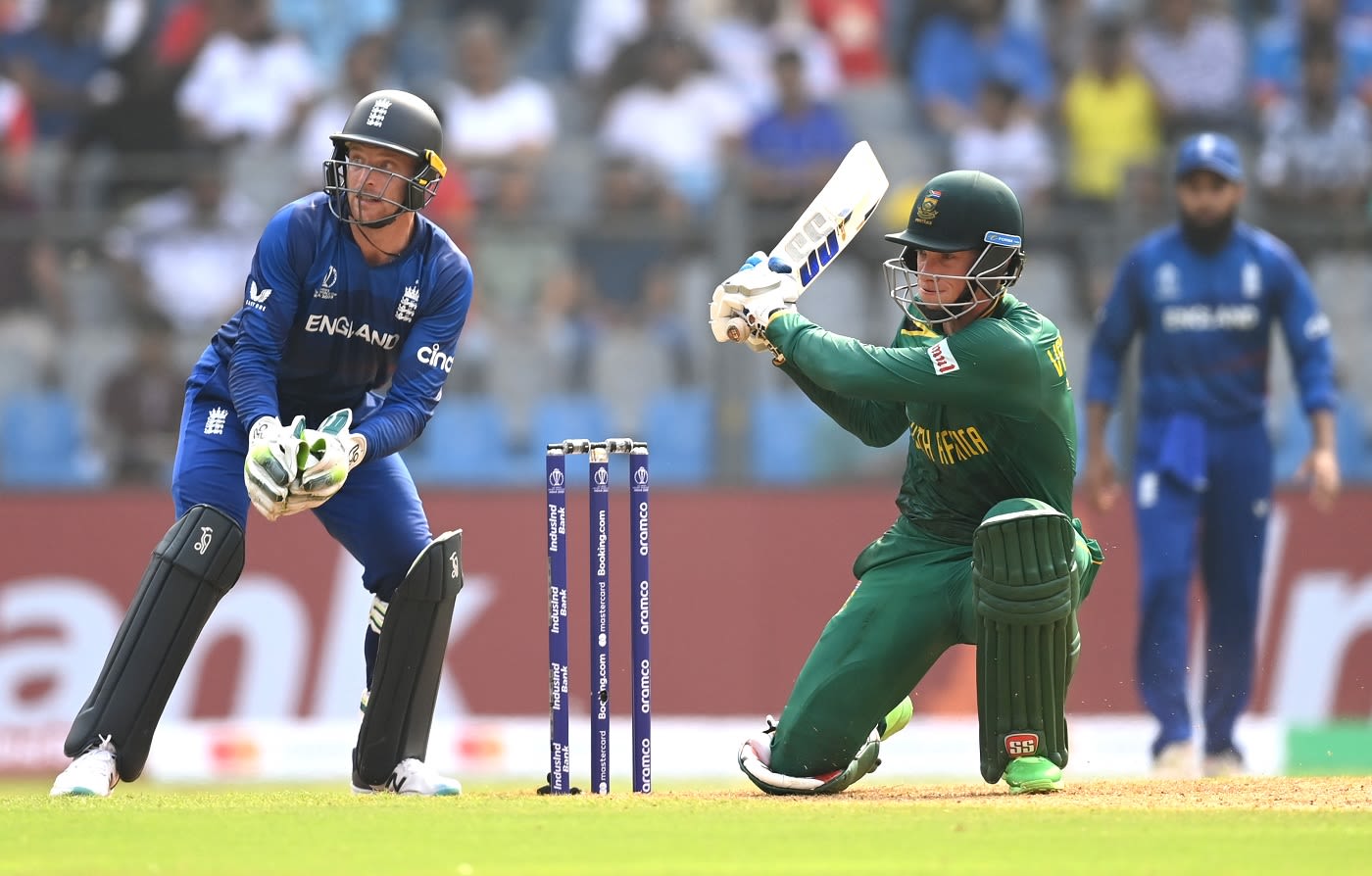 Rassie van der Dussen plays the reverse sweep off Joe Root ...