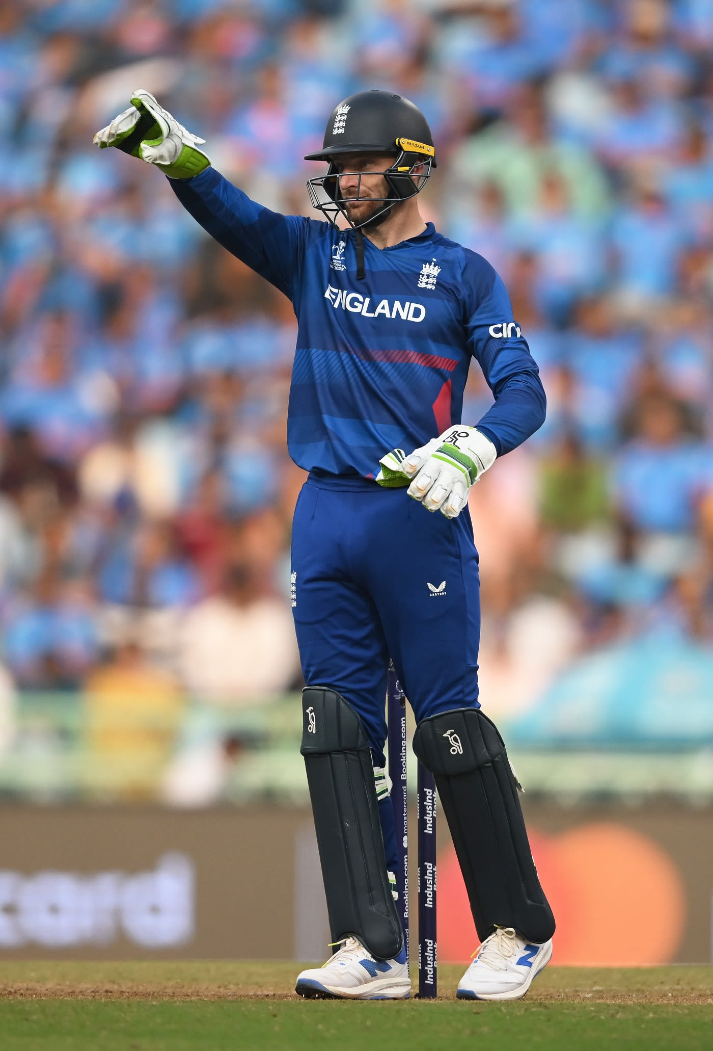 Jos Buttler had a tough time marshalling the troops when Rohit Sharma and KL Rahul were going ...