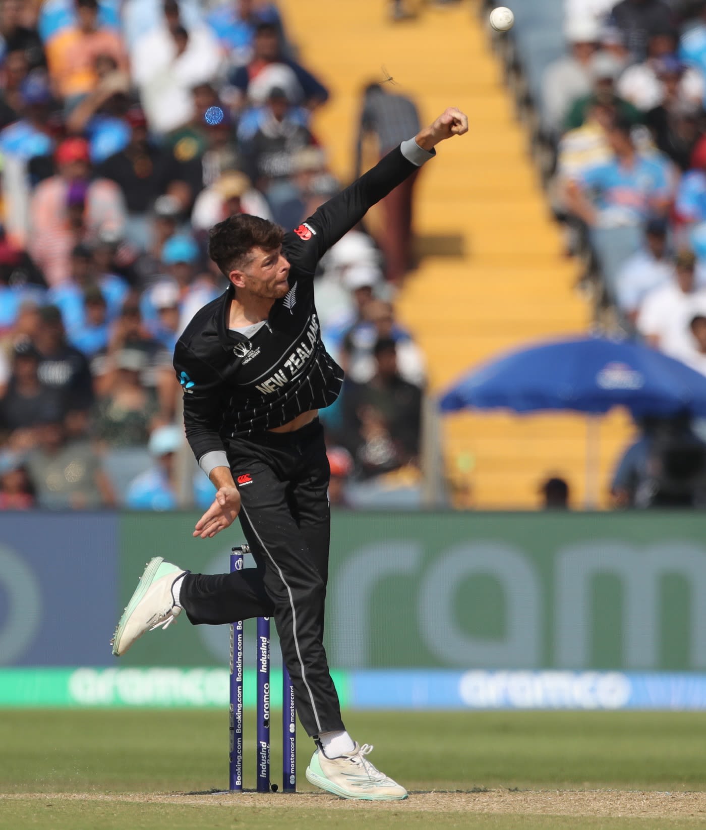 Mitchell Santner was brought on in the eleventh over | ESPNcricinfo.com