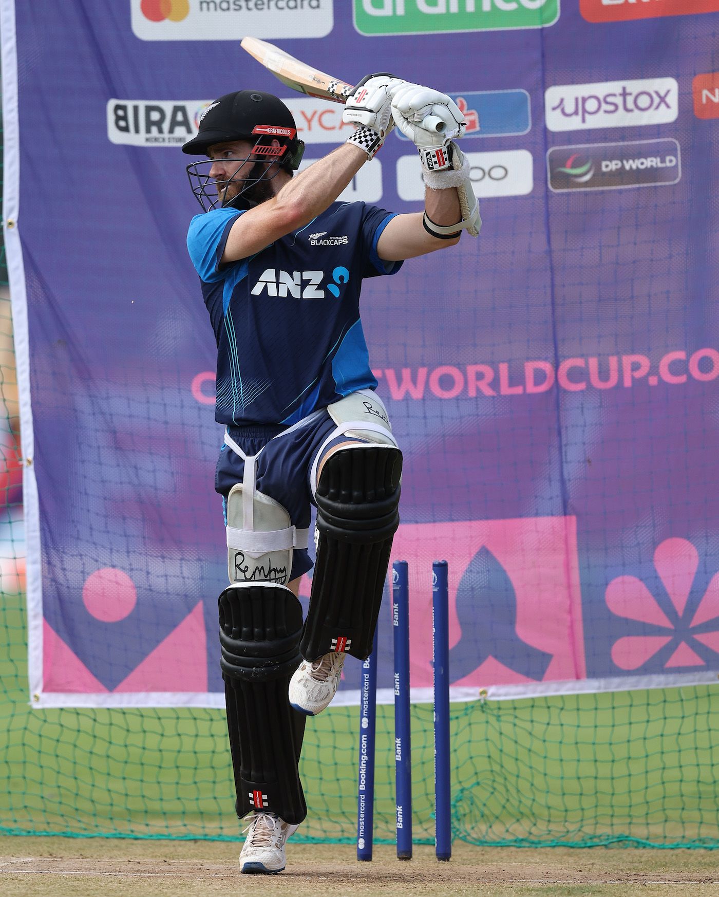 Kane Williamson bats in the nets in Bengaluru | ESPNcricinfo.com