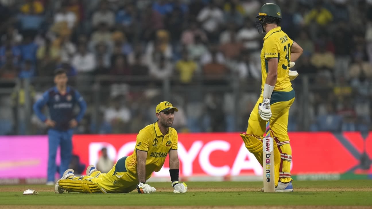 The Buzz - Who did it better, Glenn Maxwell or Pat Cummins? | ESPNcricinfo