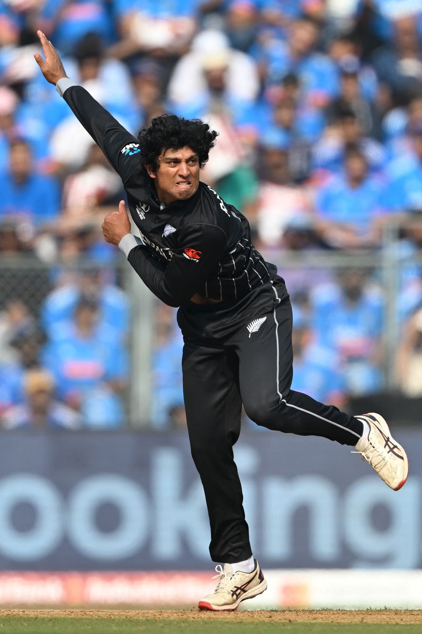 Rachin Ravindra was brought on in the 14th over | ESPNcricinfo.com