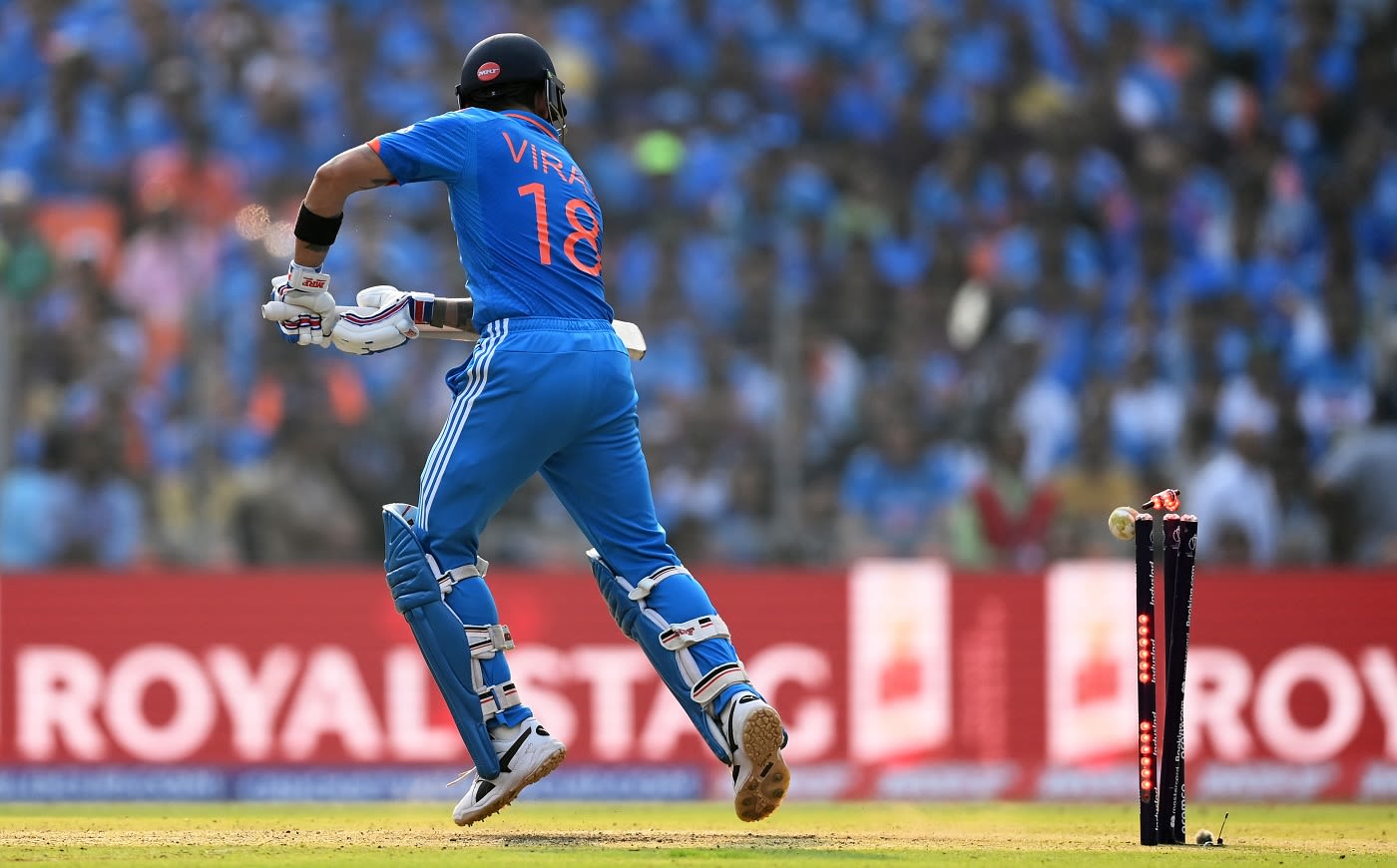 Virat Kohli chops one onto his stumps | ESPNcricinfo.com Virat Kohli chops one onto his stumps | ESPNcricinfo.com