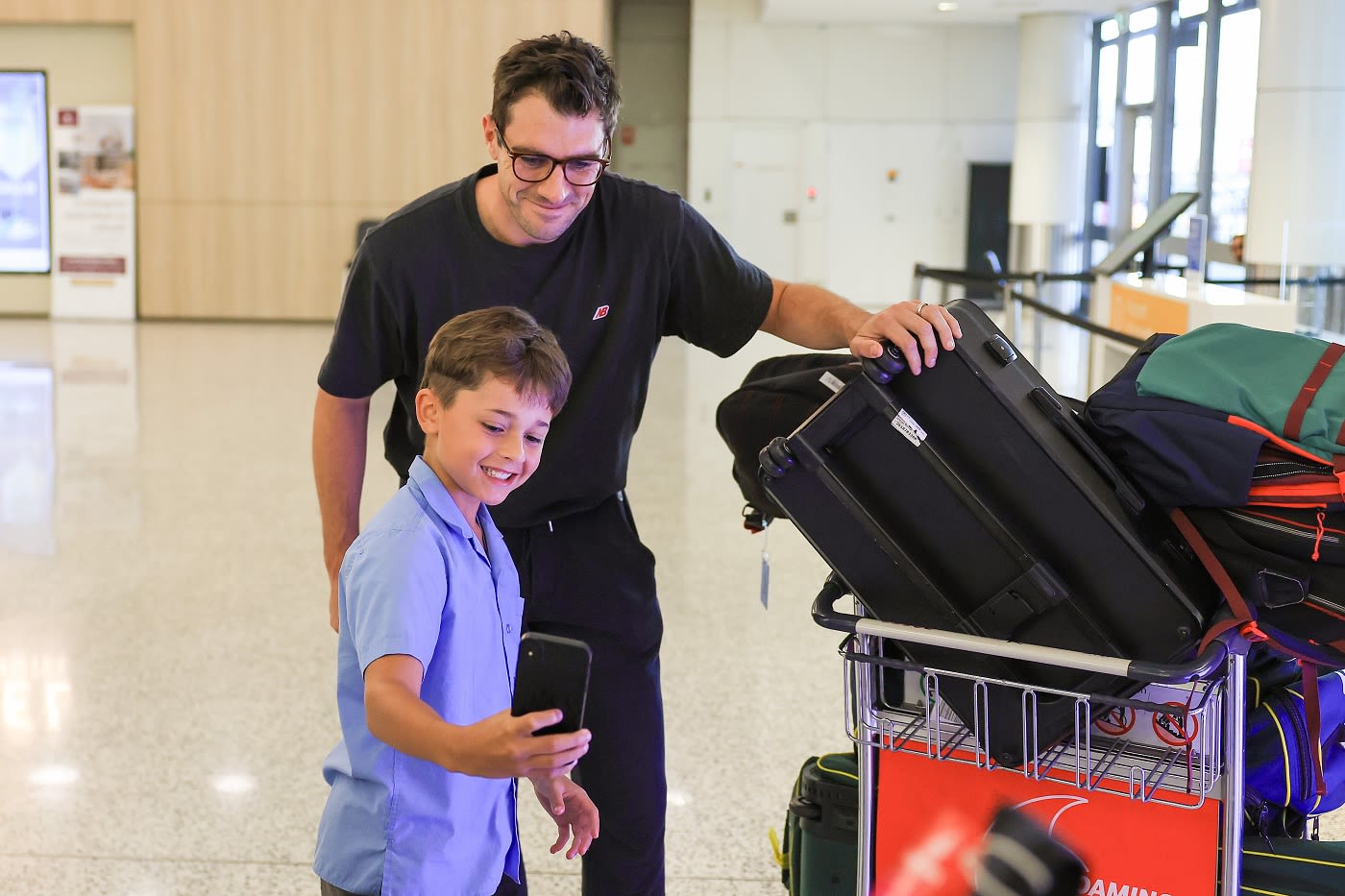 Everyone wants a selfie with captain Pat Cummins | ESPNcricinfo.com