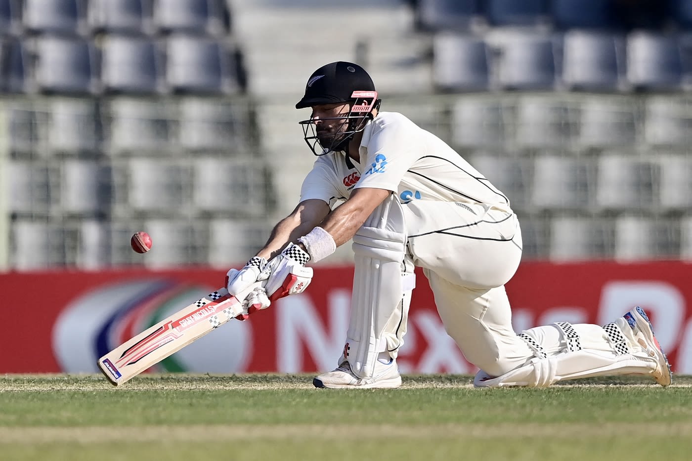 It was over-time for Daryl Mitchell's reverse sweep | ESPNcricinfo.com