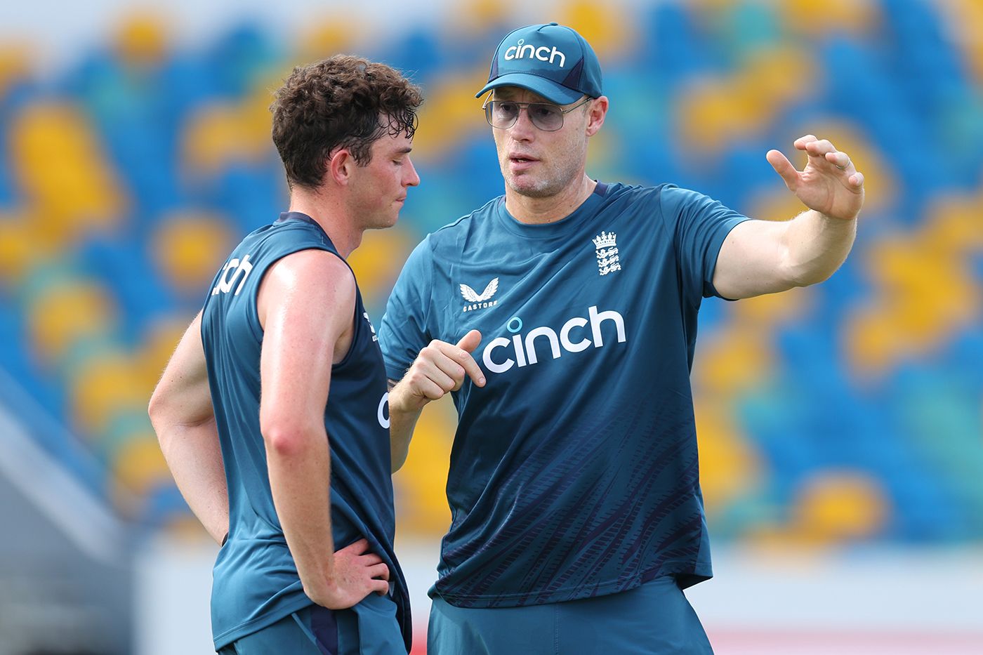 John Turner chats to Andrew Flintoff at England training | ESPNcricinfo.com John Turner chats to Andrew Flintoff at England training | ESPNcricinfo.com