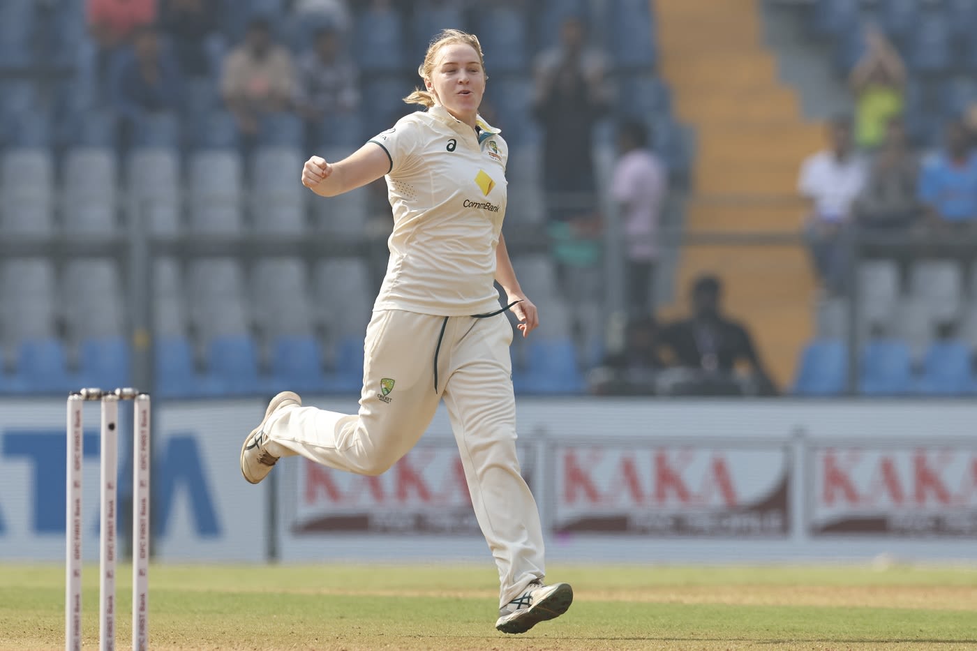 Kim Garth celebrates after getting rid of Shafali Verma cheaply ...