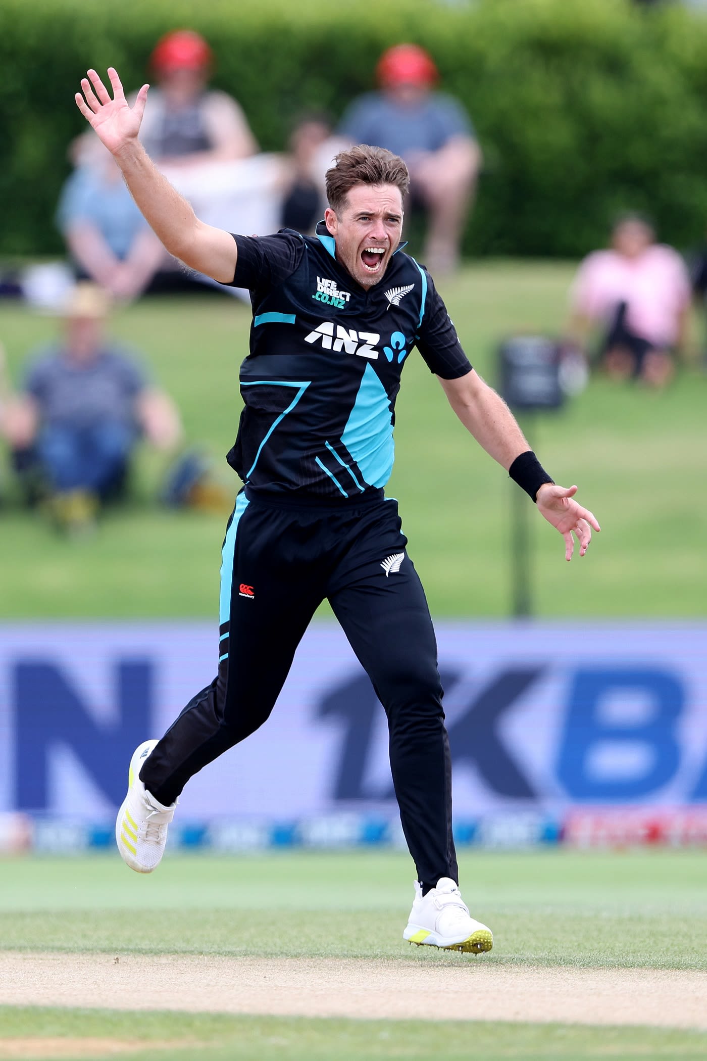 Tim Southee struck in the first over | ESPNcricinfo.com