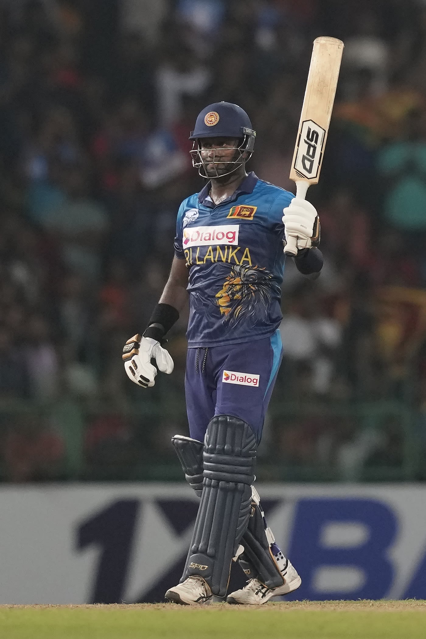 Angelo Mathews celebrates his half-century | ESPNcricinfo.com