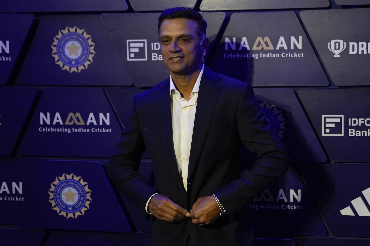 Rahul Dravid dishes out a smile at the BCCI awards | ESPNcricinfo.com