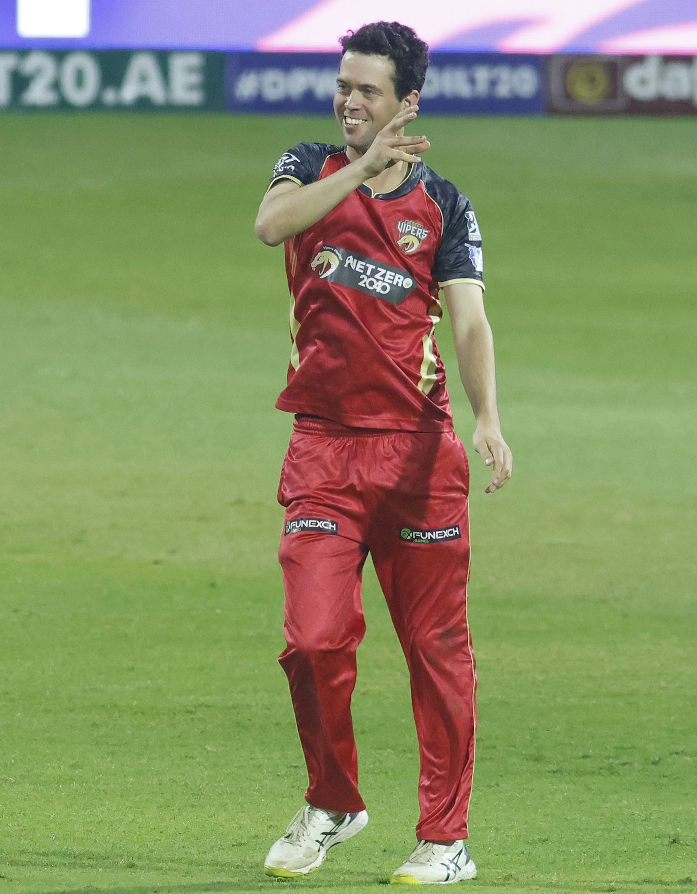 Nathan Sowter's 3 for 21 earned him the player-of-the-match award ...