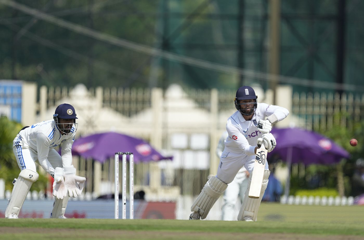 Ben Foakes put aside horizontal-bat shots early in his innings ...