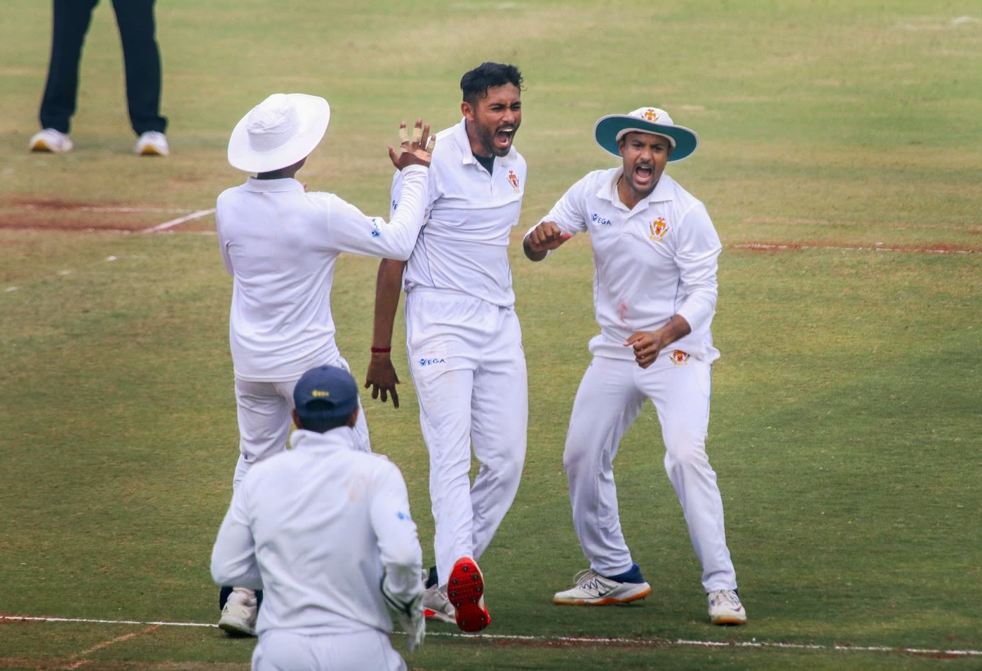 Vidwath Kaverappa's strikes brought Karnataka back into the contest ...