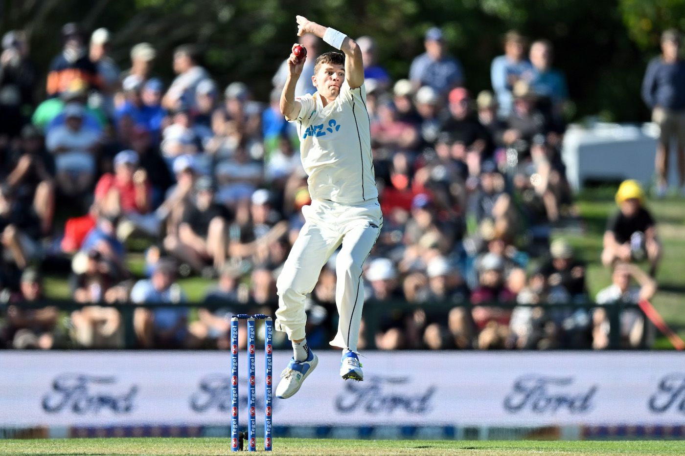 Ben Sears' bowling action includes a bit of flight | ESPNcricinfo.com