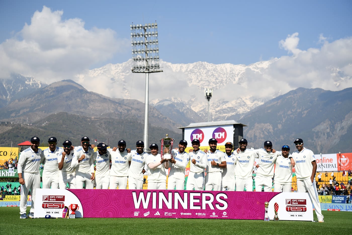 India celebrate their 4-1 win over England | ESPNcricinfo.com