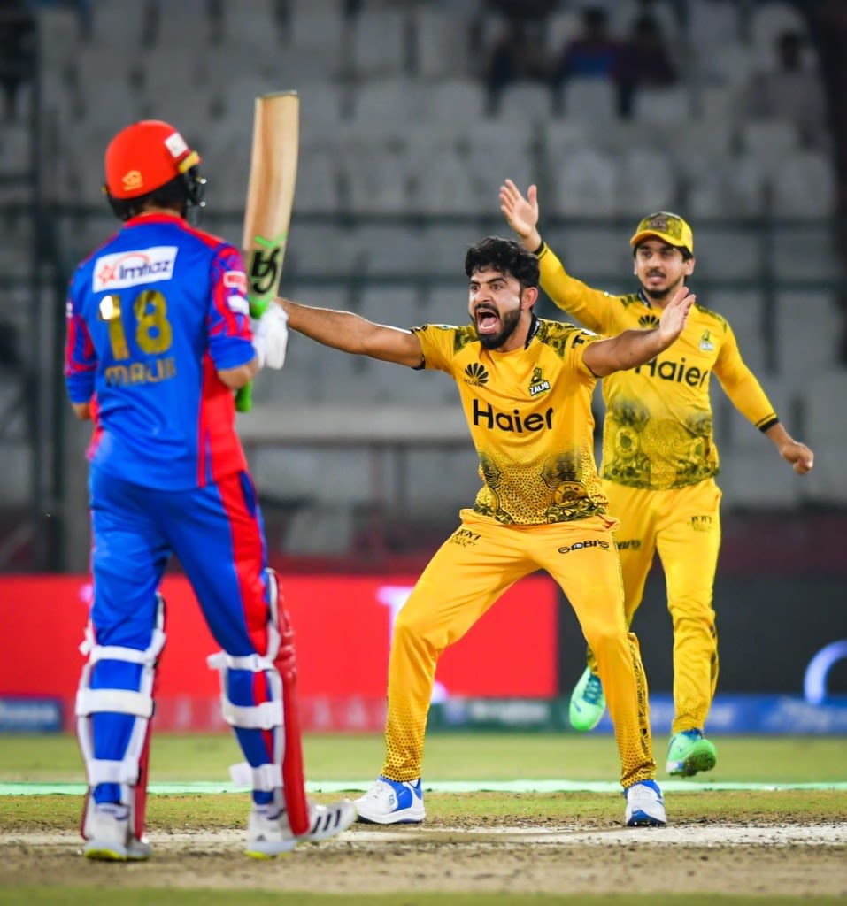 Aamer Jamal belts out a big appeal | ESPNcricinfo.com