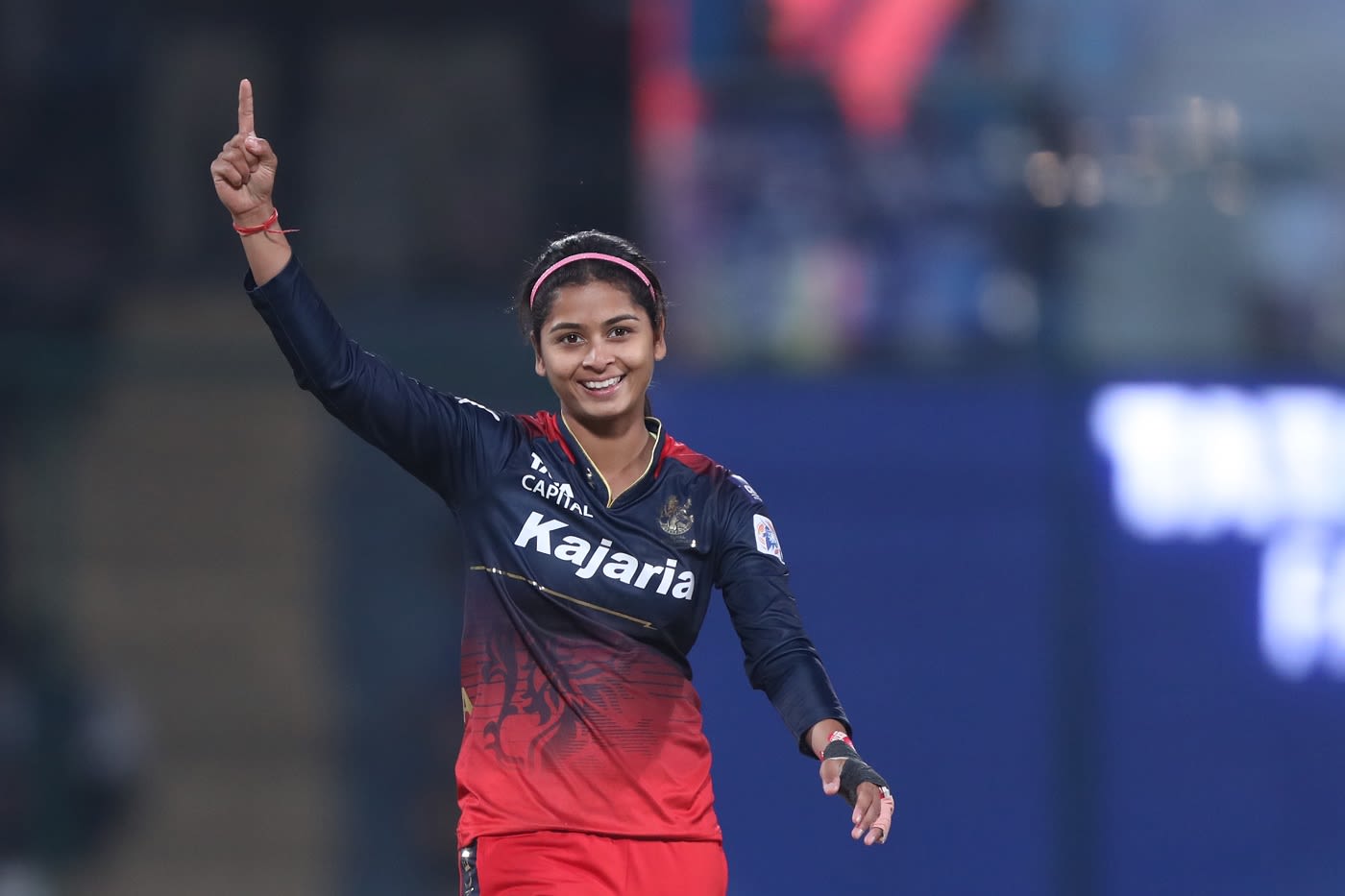 Shreyanka Patil celebrates the big wicket of Harmanpreet Kaur ...