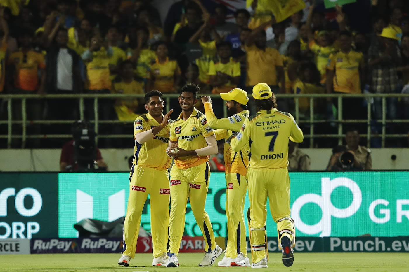 Matheesha Pathirana took a stunner to send back David Warner ...