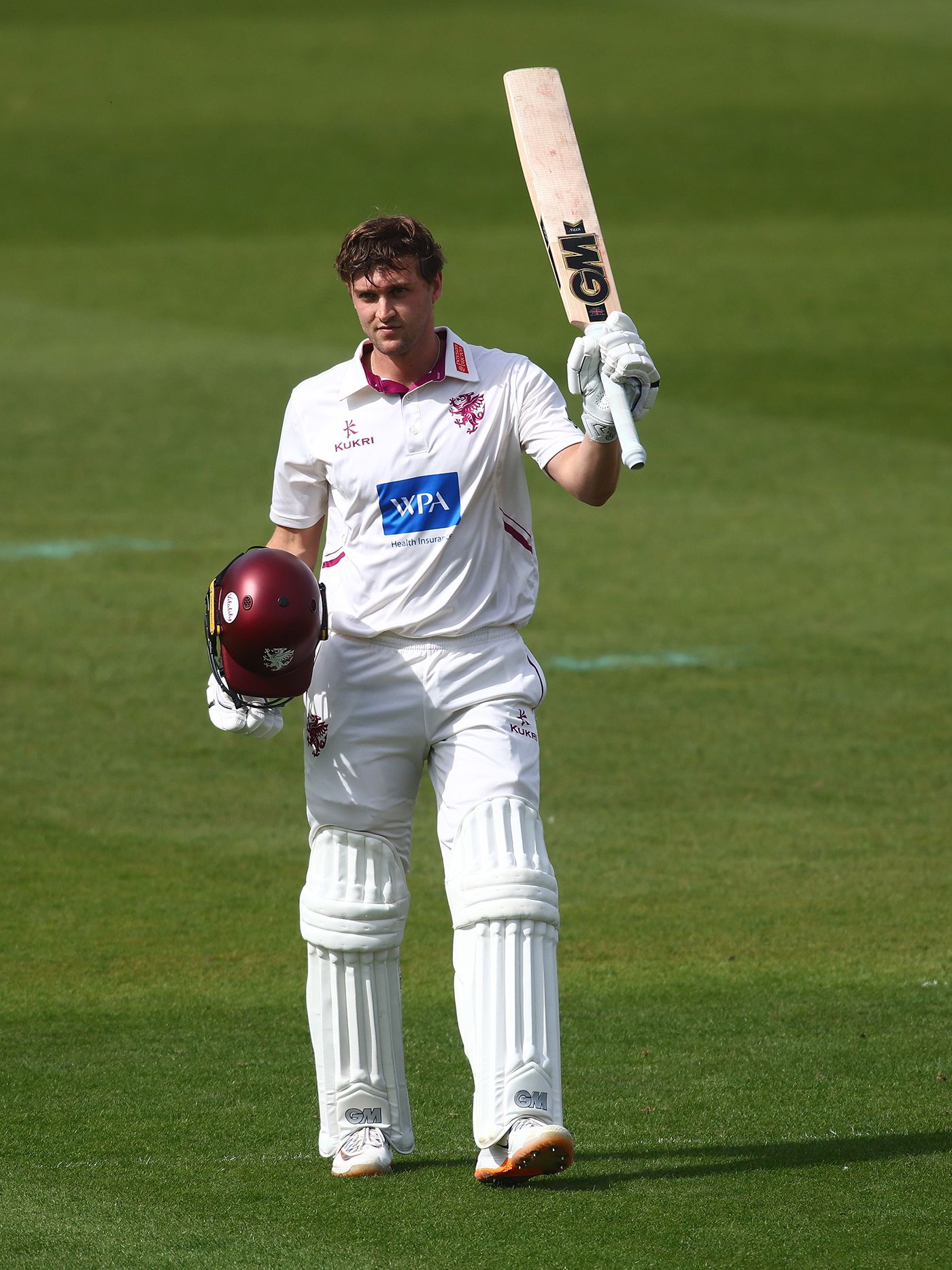 Tom Lammonby acknowledges his century | ESPNcricinfo.com