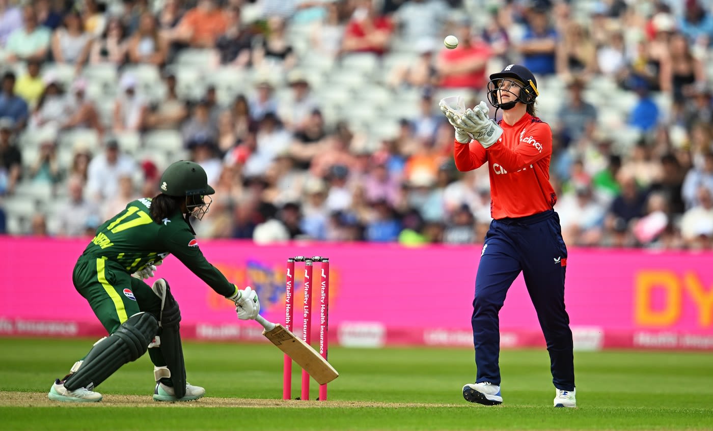 Amy Jones takes the catch to dismiss Muneeba Ali | ESPNcricinfo.com