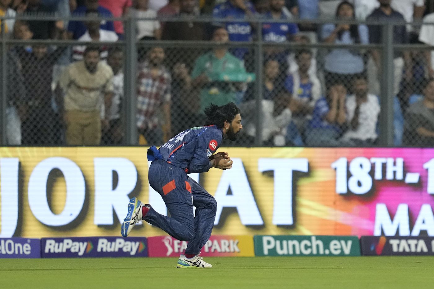 Krunal Pandya's sprinting catch from long-off dismissed Dewald Brevis | ESPNcricinfo.com