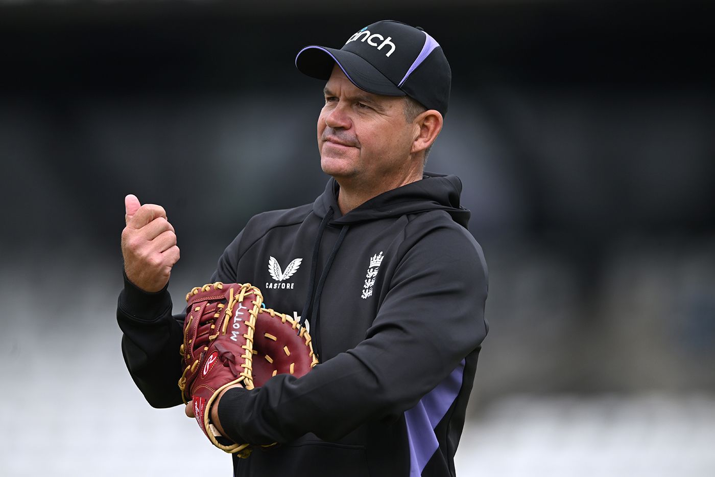 Matthew Mott with his catching mitt | ESPNcricinfo.com