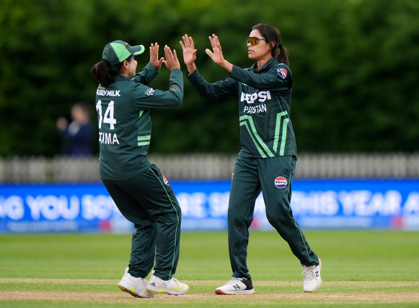 Umm-e-Hani trapped Tammy Beaumont lbw for 33 | ESPNcricinfo.com