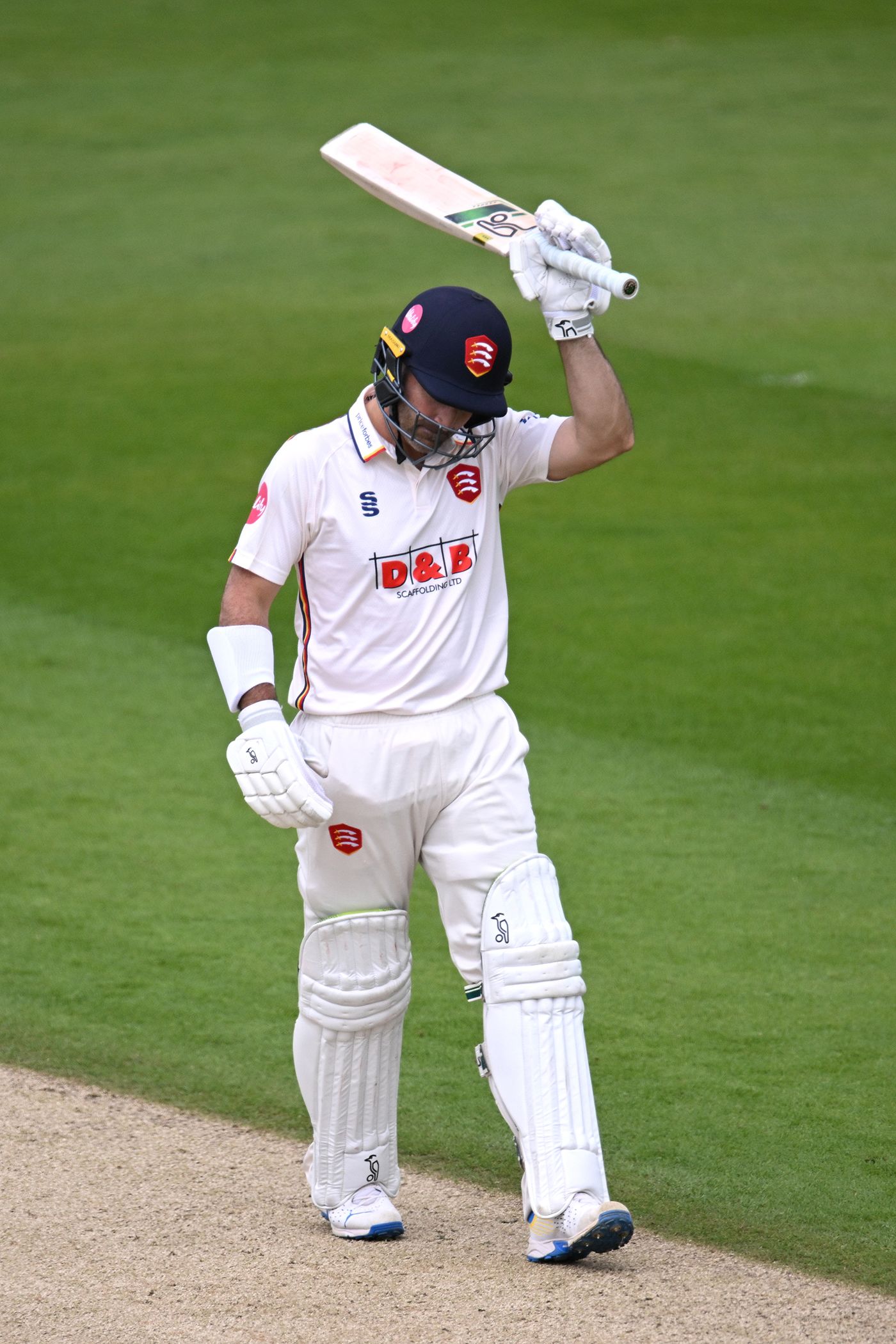 Dean Elgar acknowledges his half-century | ESPNcricinfo.com