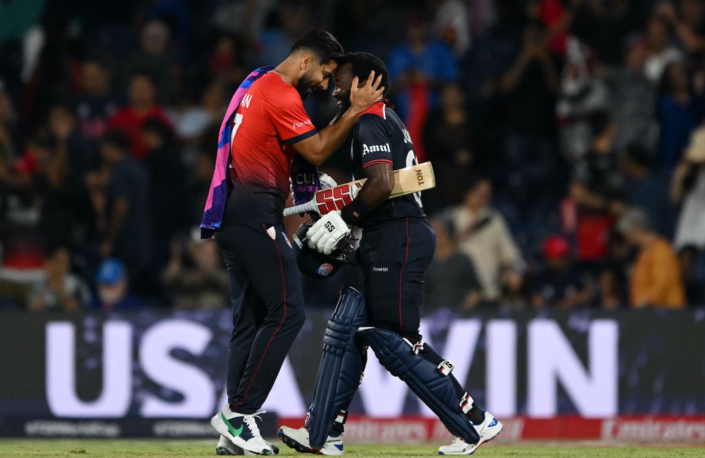 Aaron Jones and Ali Khan celebrate USA's win | ESPNcricinfo.com