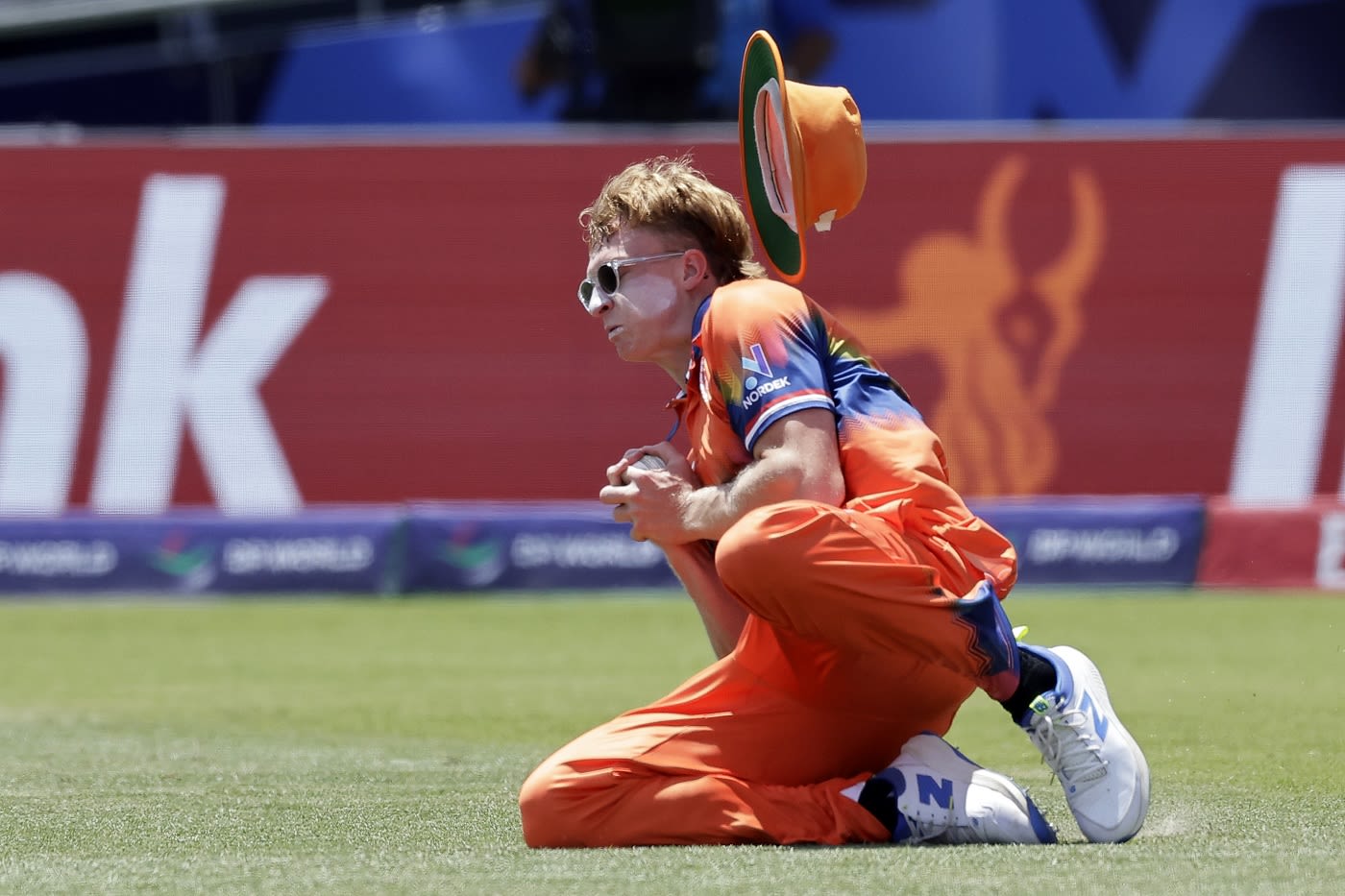Tim Pringle catches Heinrich Klaasen like a cool dude | ESPNcricinfo.com