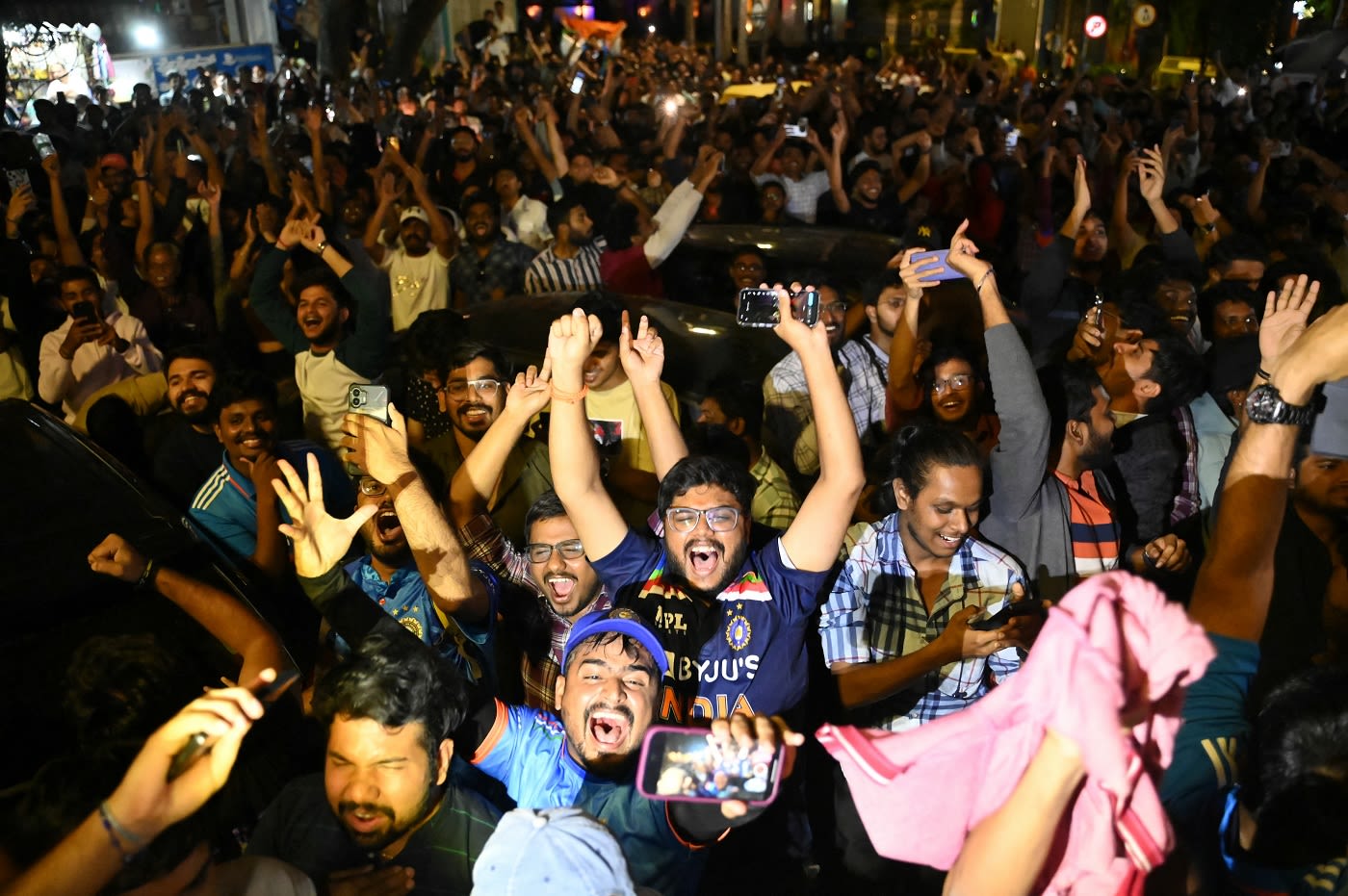 Fans in Bengaluru celebrate India's win | ESPNcricinfo.com