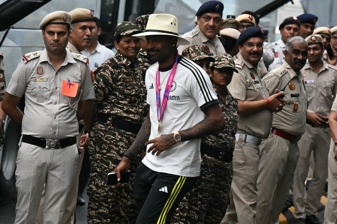 India arrive home to crowds and fanfare | ESPNcricinfo.com