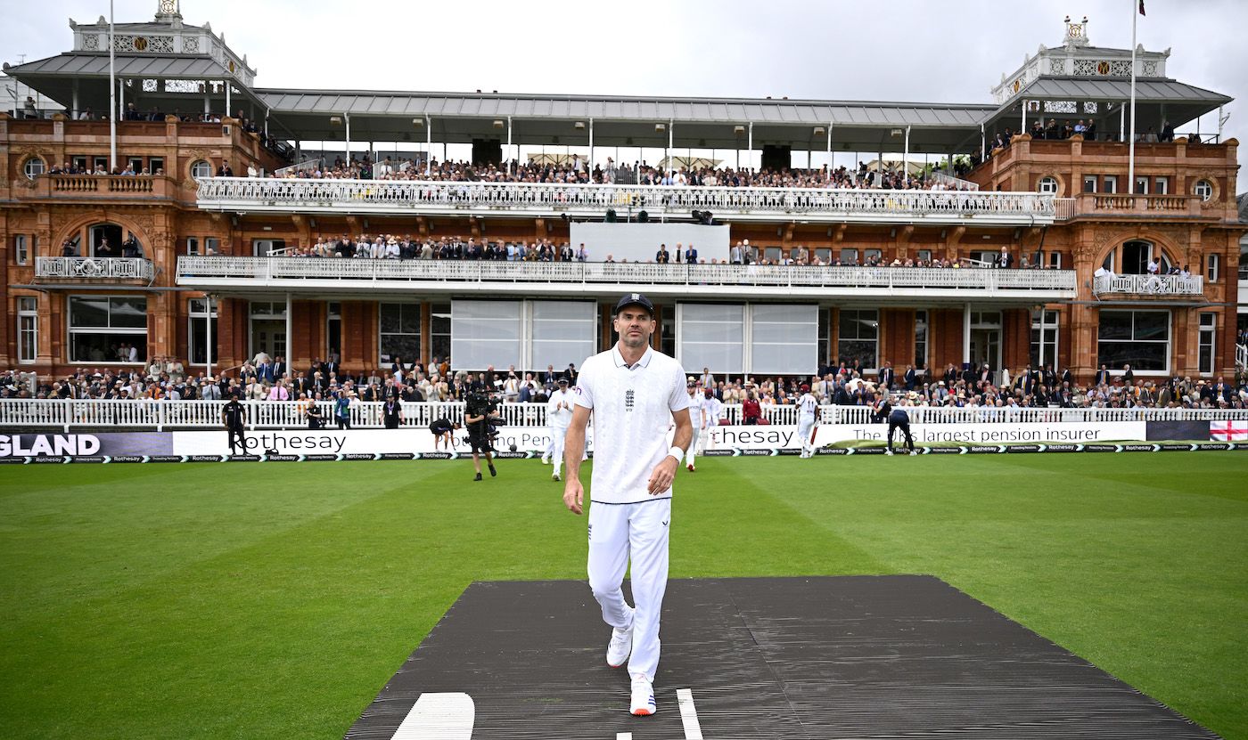 James Anderson walks out to open the bowling in a Test for one last ...