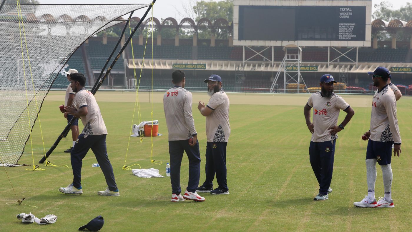 Bangladesh spin coach Mushtaq Ahmed oversees a nets session | ESPNcricinfo.com