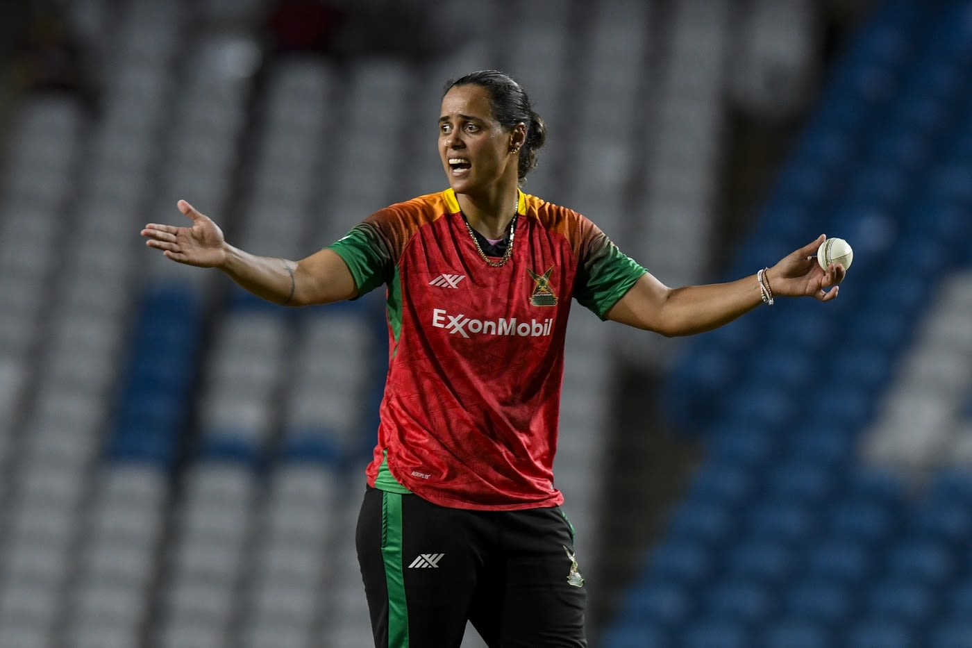 Chloe Tryon returned 4 for 21 | ESPNcricinfo.com