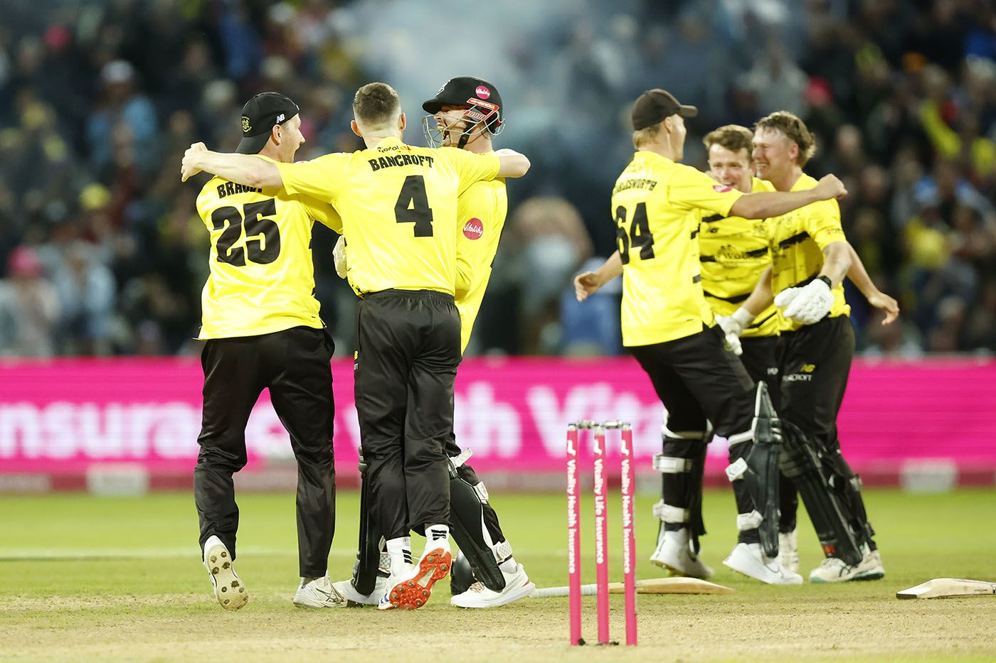 Cameron Bancroft, James Bracey, Oliver Price and team-mates celebrate ...