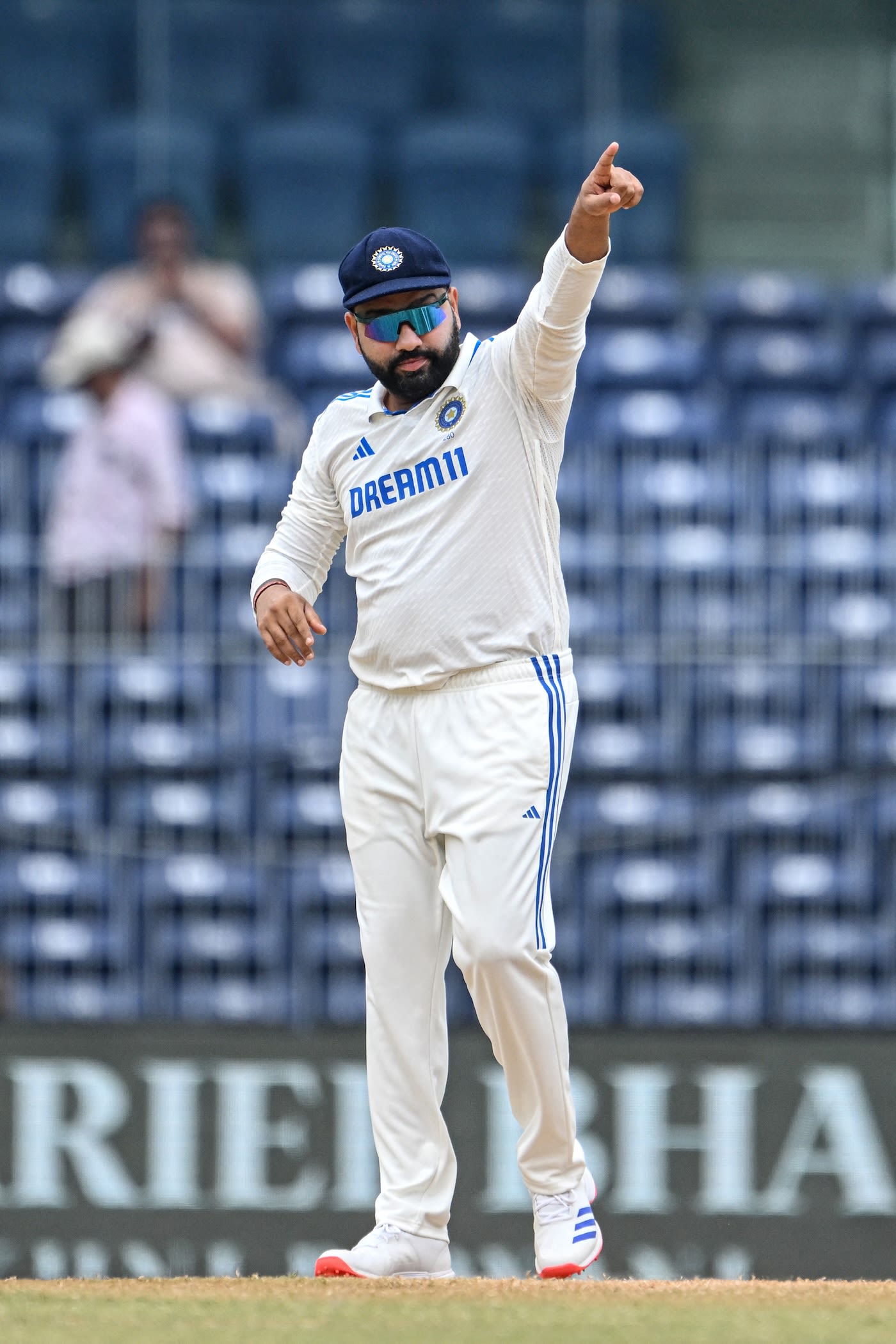 Rohit Sharma sets the field in the morning | ESPNcricinfo.com