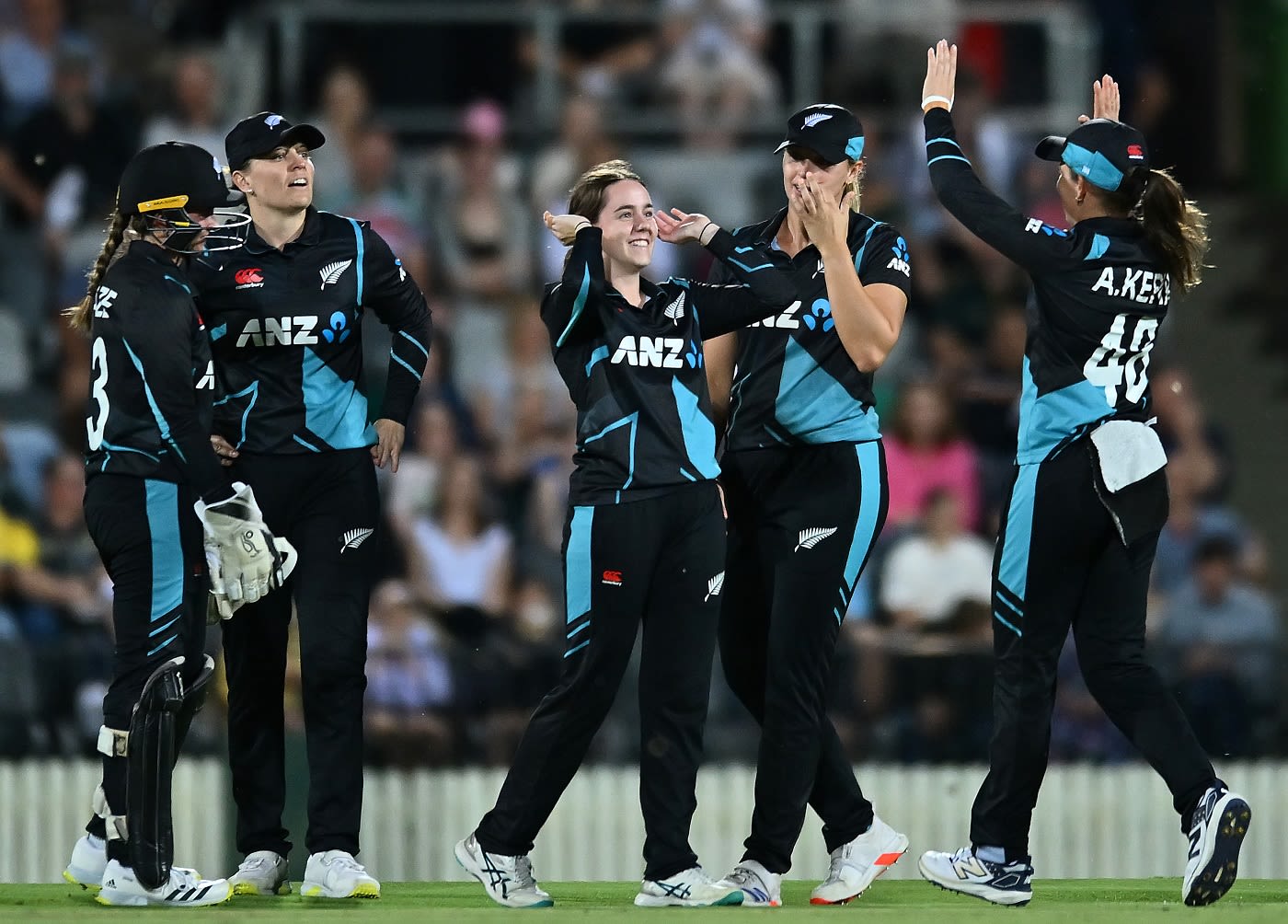 Fran Jonas is all smiles after knocking Beth Mooney over | ESPNcricinfo.com