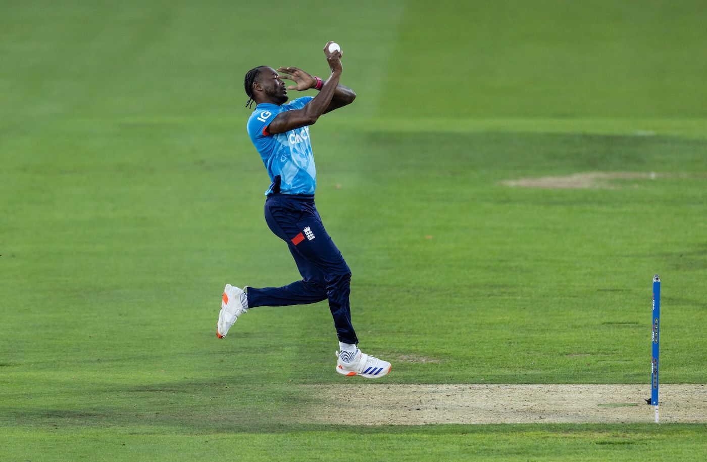 Jofra Archer bowled a fiery new-ball spell | ESPNcricinfo.com