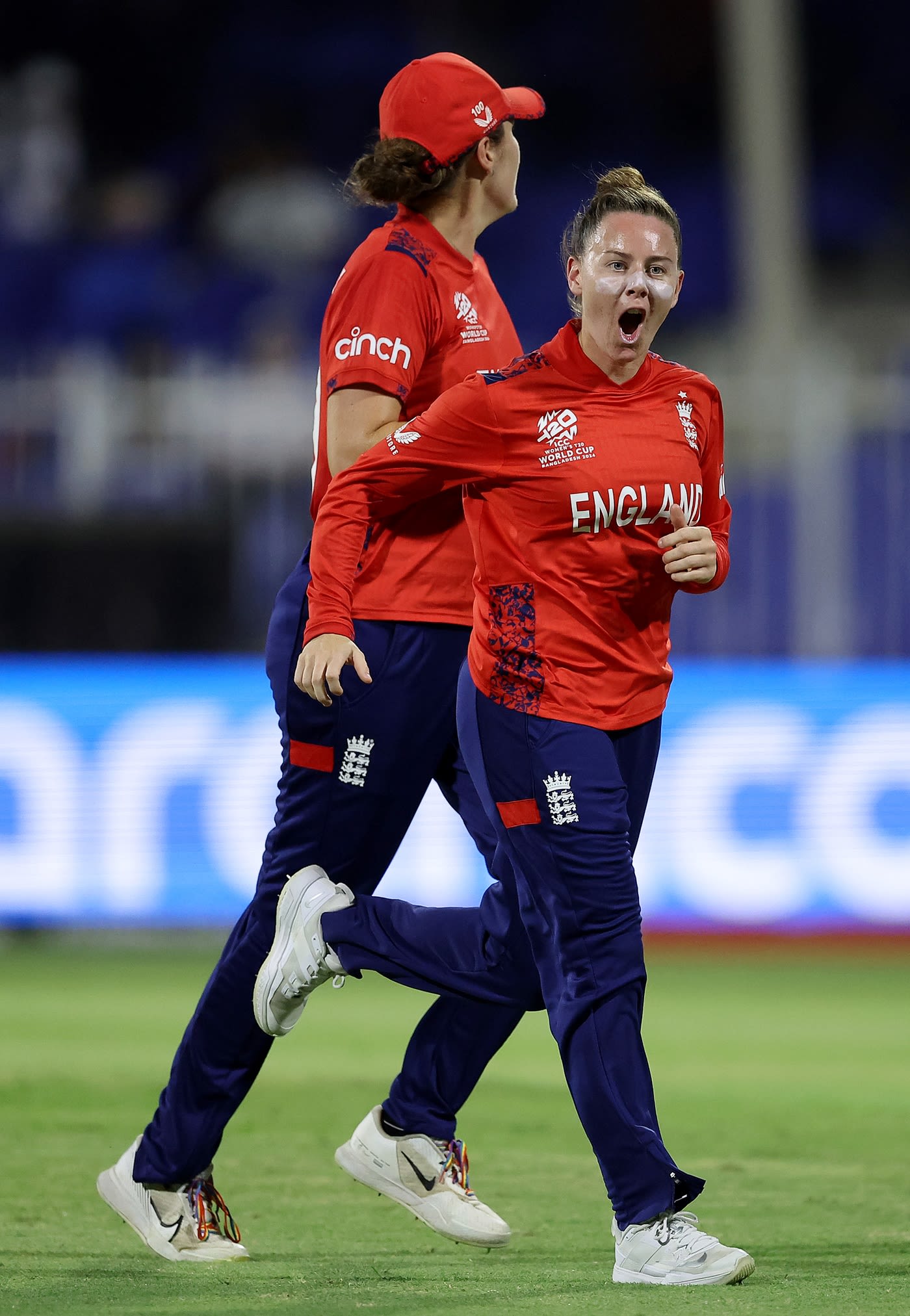 Linsey Smith celebrates a wicket | ESPNcricinfo.com