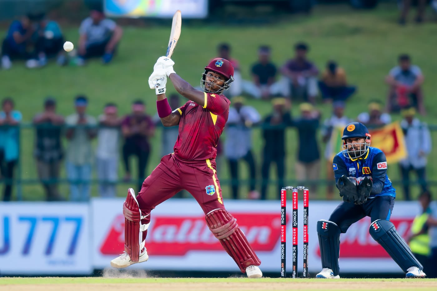 Sherfane Rutherford led a lower-order fightback | ESPNcricinfo.com