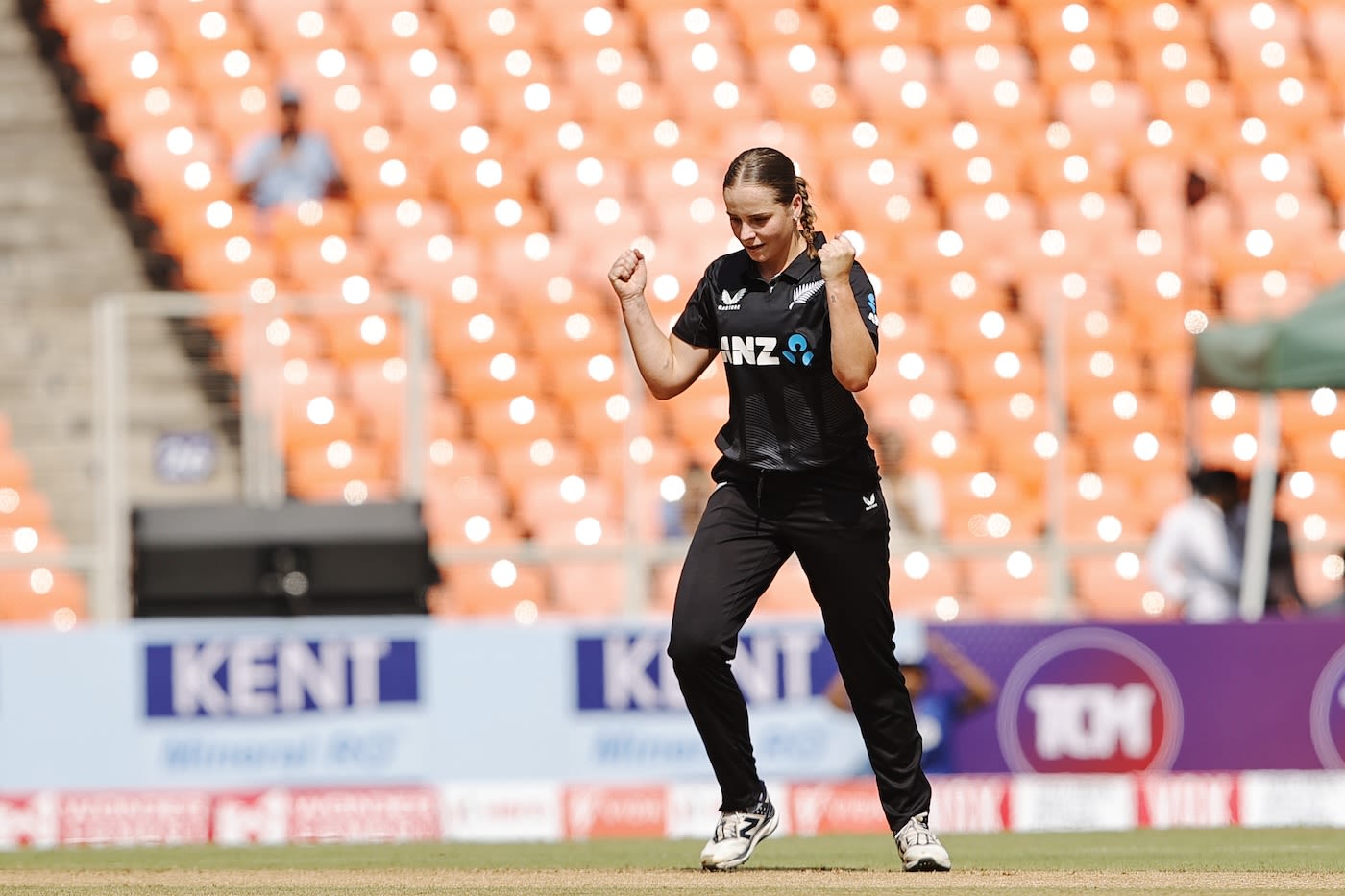Jess Kerr got New Zealand the first breakthrough | ESPNcricinfo.com