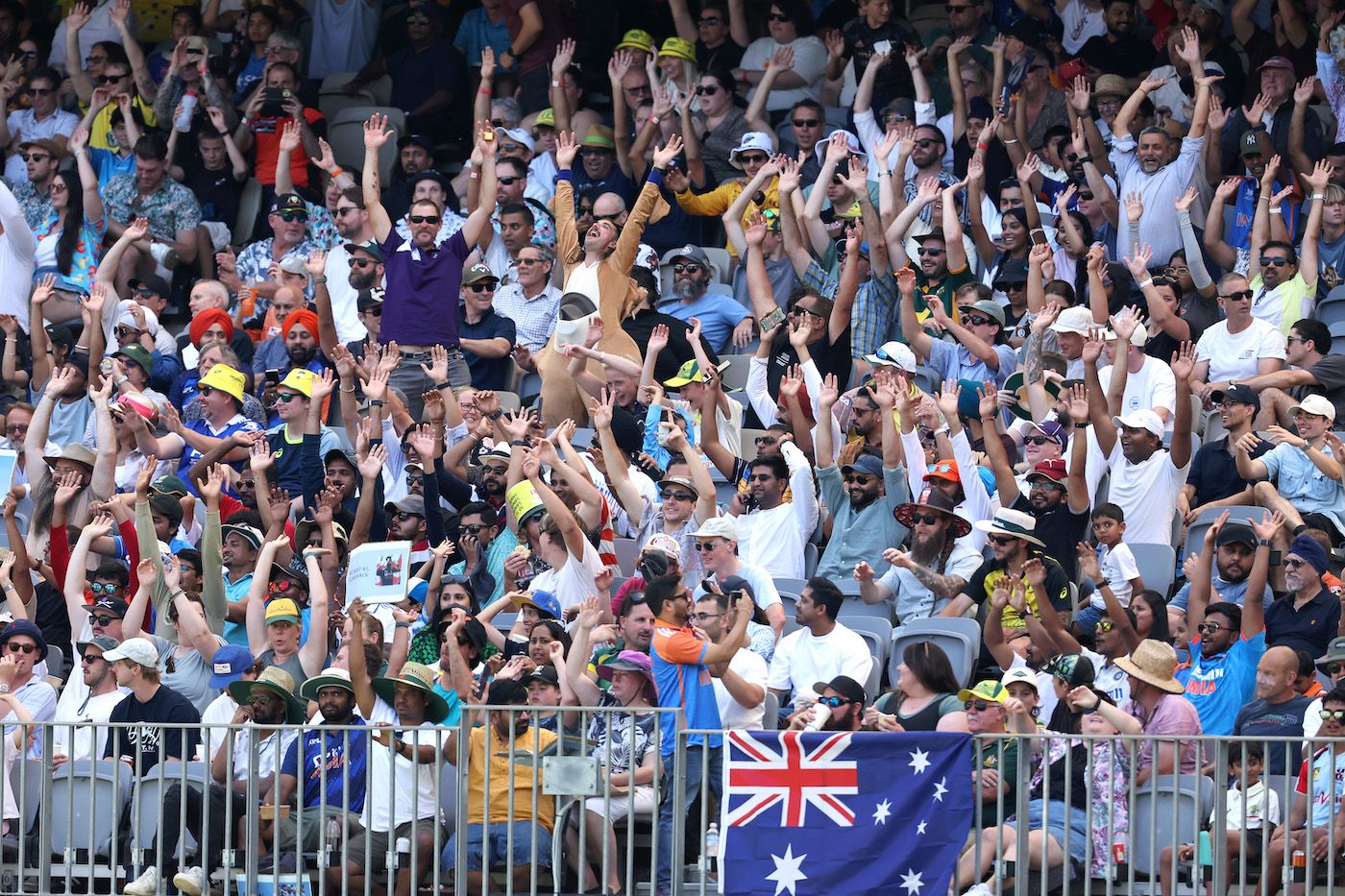 Fans continued to flock Perth stadium on the second day | ESPNcricinfo.com