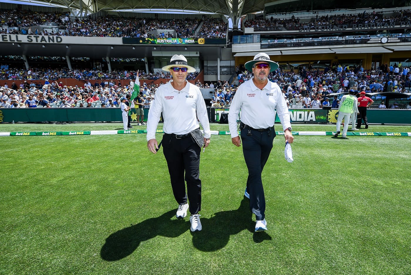 Chris Gaffaney and Richard Illingworth head out at the start of day ...